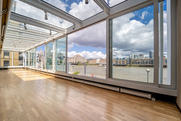 Locations Hub - Tower Bridge Cafe