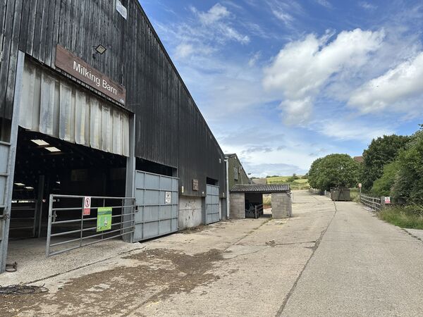 Locations Hub - Holyfield Hall Farm