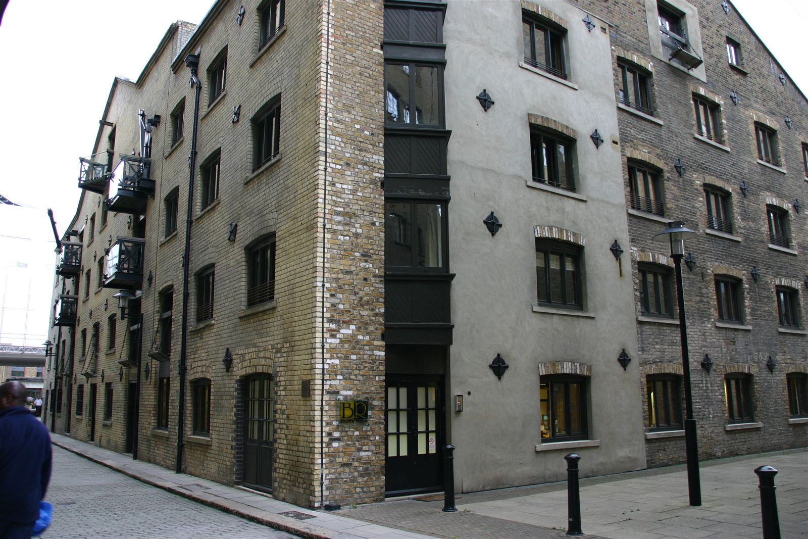 Locations Hub - Shad Thames