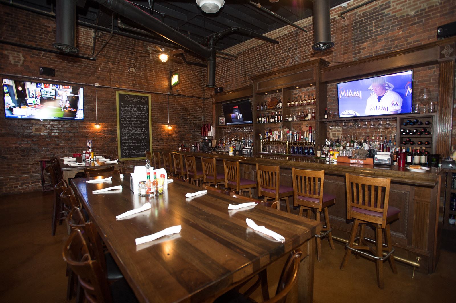 Locations Hub - Tannery Row - Ale House and Artist Colony