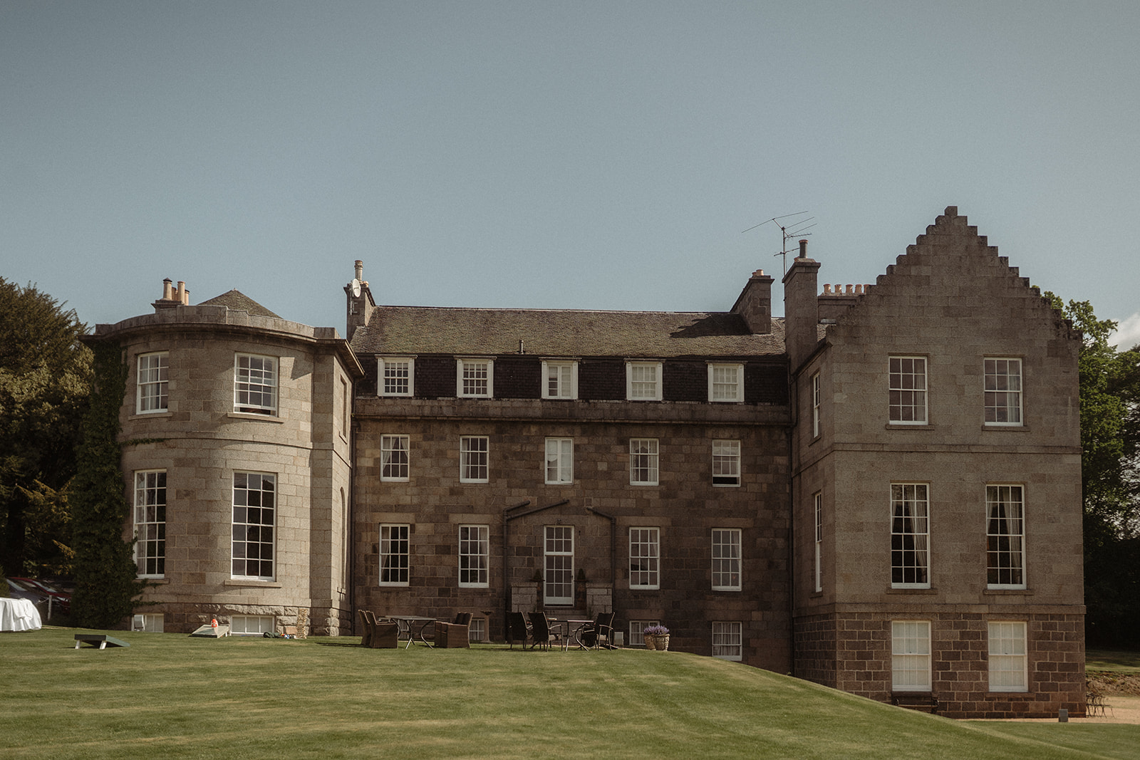 Locations Hub - Raemoir House