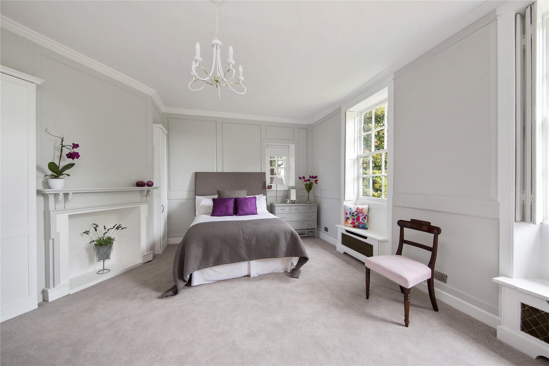 Locations Hub - Surrey Farmhouse