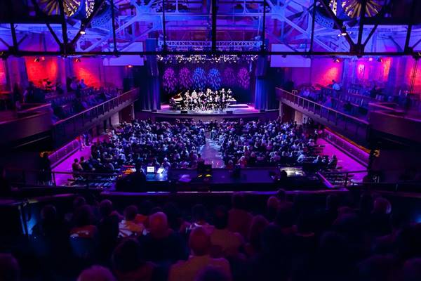 Locations Hub - The Paramount