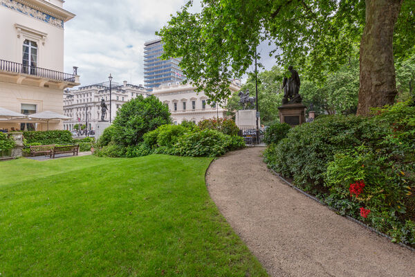 Locations Hub - Waterloo Gardens West