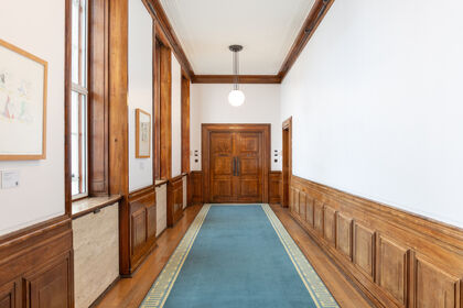 Locations Hub - Senate House - Corridors and Stairs