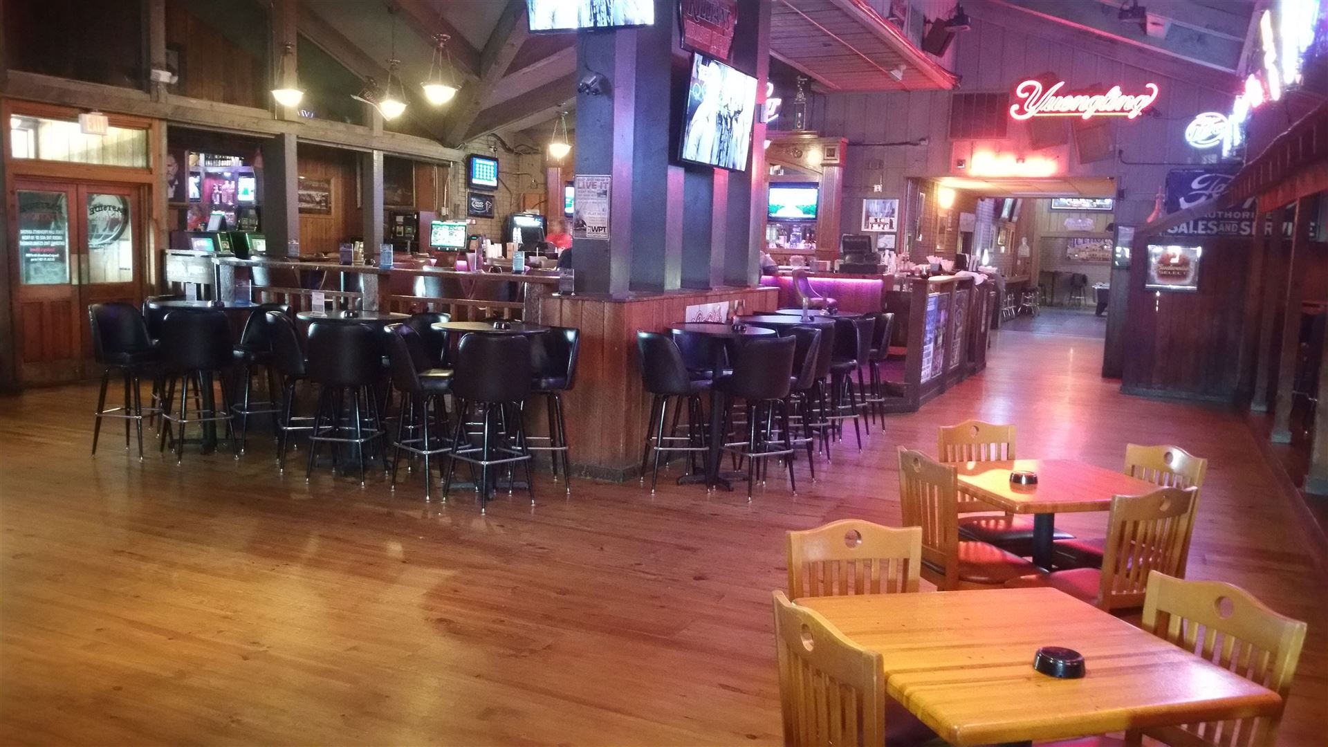 Locations Hub - Eastside Entertainment LLC dba Eastside Station