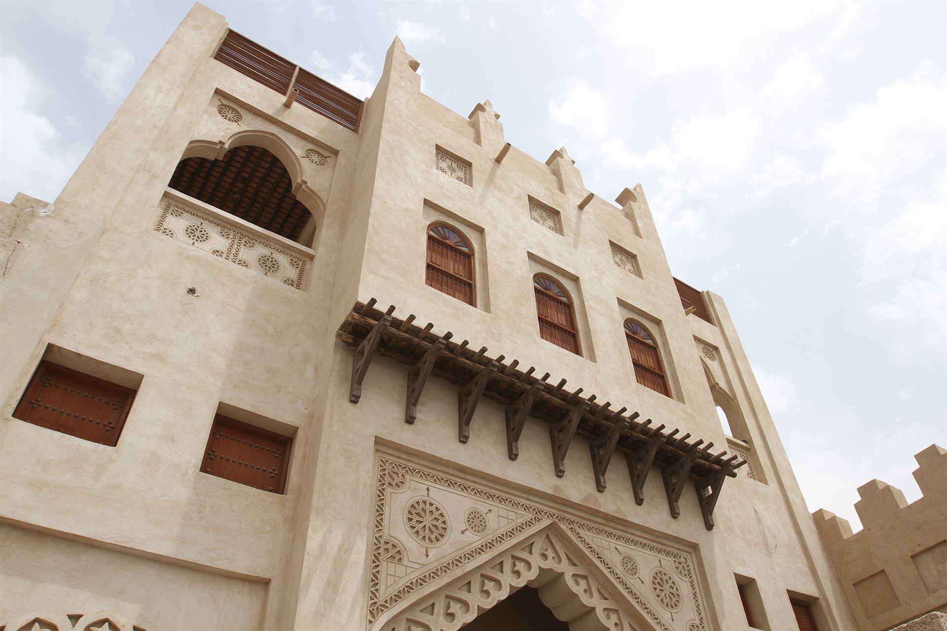 Locations Hub - Qaisariah Traditional Souq - سوق القيصرية التقليدي ...