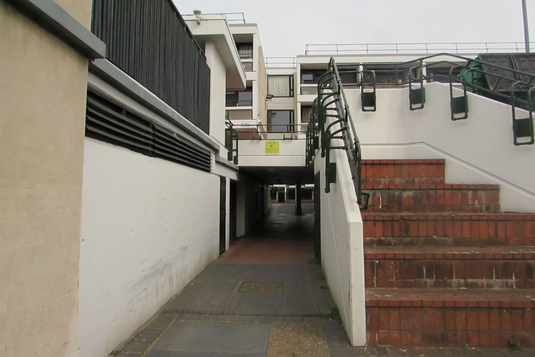 LocationsHub