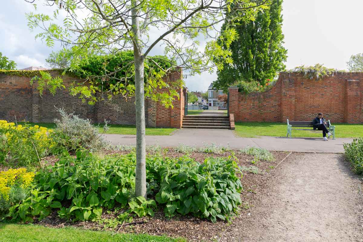 Locations Hub - Lloyd Park