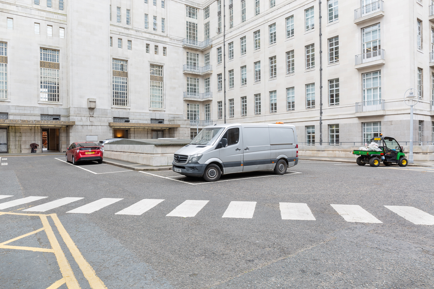 Locations Hub - Senate House - Exteriors