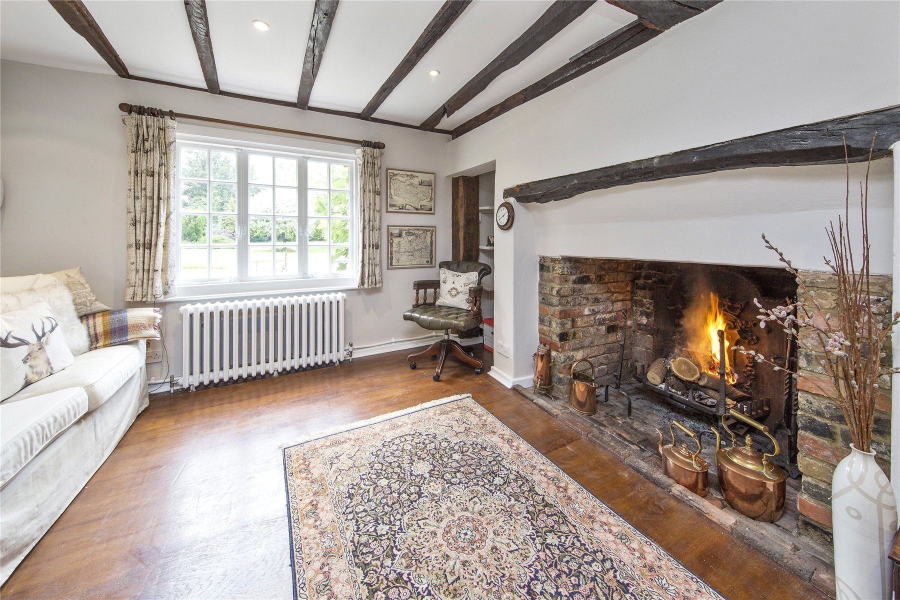 Locations Hub - Surrey Farmhouse