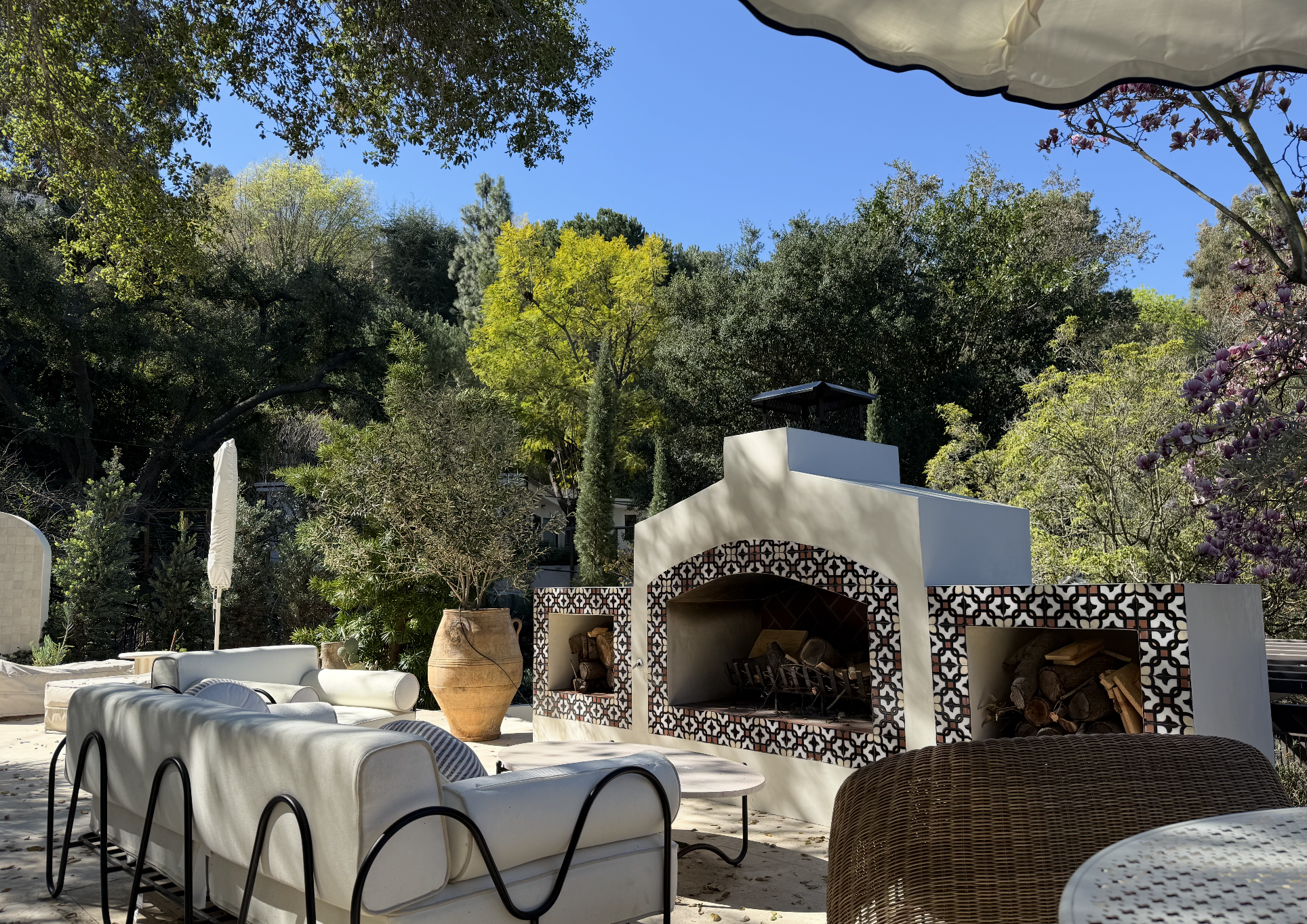 Locations Hub - Mediterranean/Santa Barbara style outdoor patio