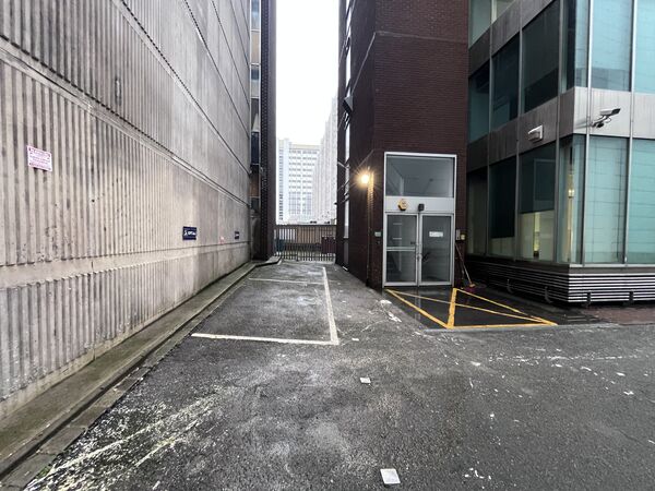 Locations Hub - Croydon Small Unit Base & Crew Parking