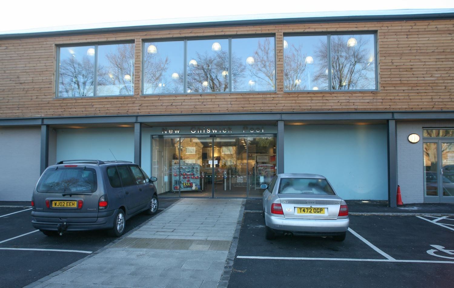 Locations Hub - New Chiswick Pool