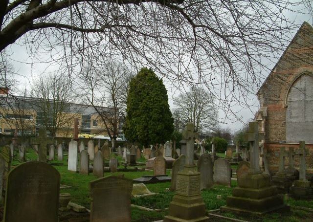 Locations Hub - Isleworth Cemetery