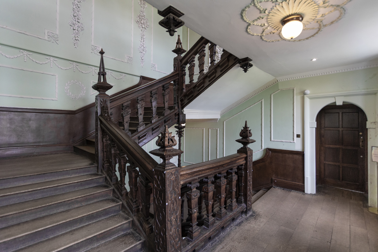 Locations Hub - Charlton House